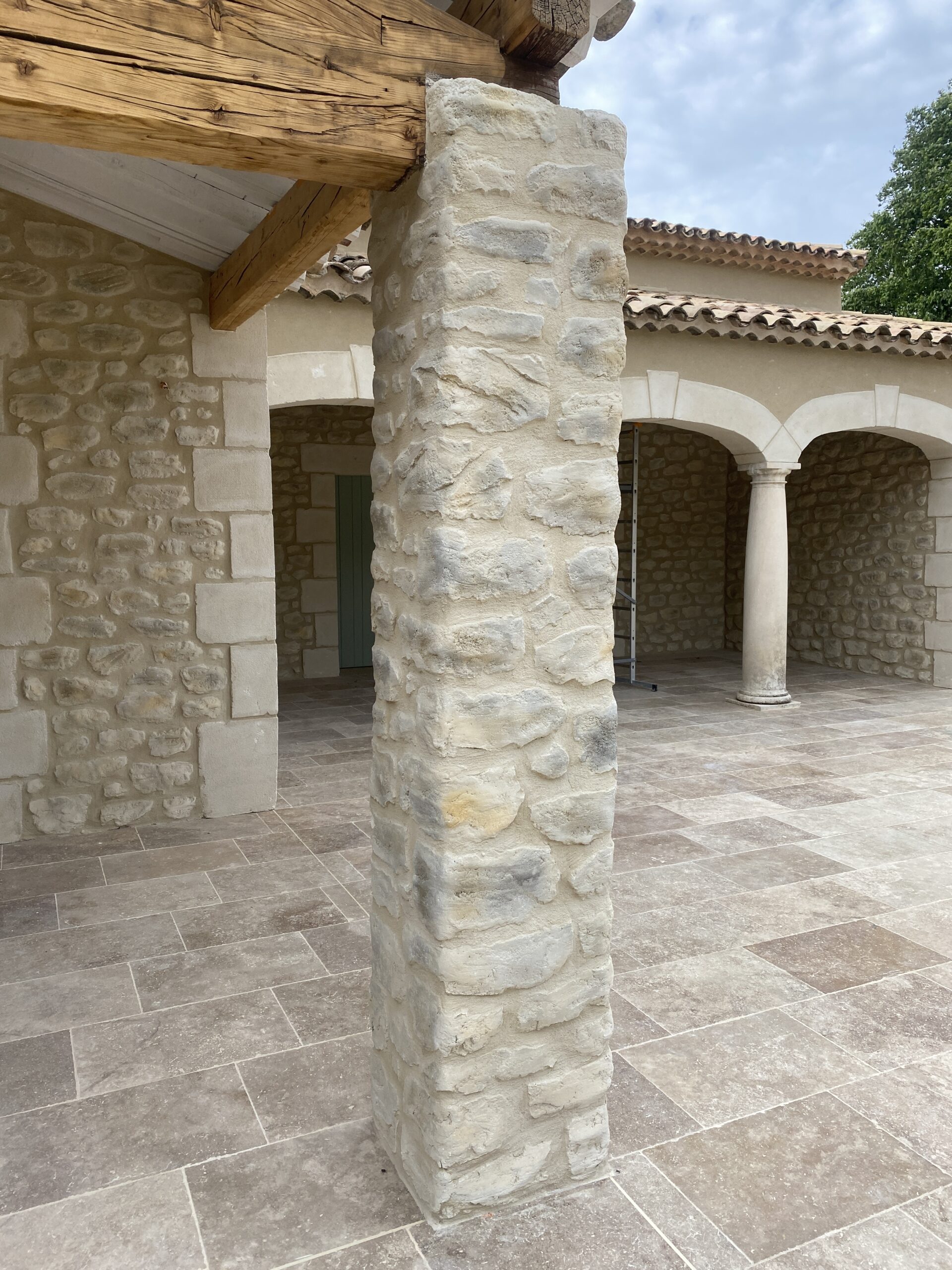 Murets et Piliers imitation pierre chaux naturelle Marseille Avignon